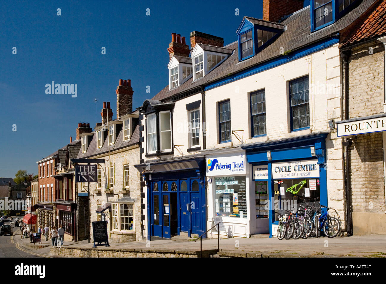 Pickering town street shops north hi-res stock photography and images ...