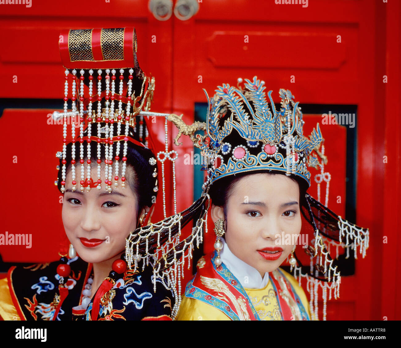 Portrait of two Chinese female entertainers in traditional costumes ...