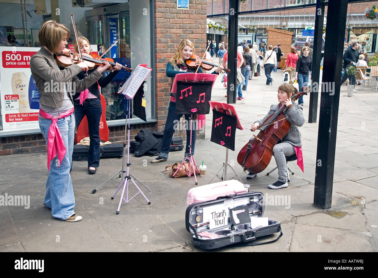 Buskers York City Centre Yorkshire Stock Photo - Alamy