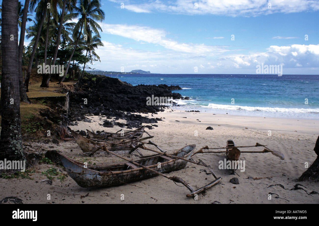 Outrigger boat on beach Comoros Islands Indian Ocean Stock Photo - Alamy