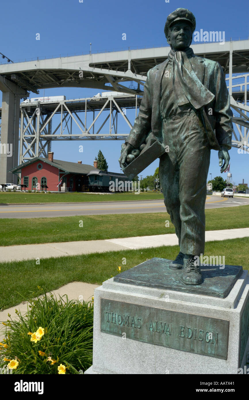 Thomas edison statue hi-res stock photography and images - Alamy