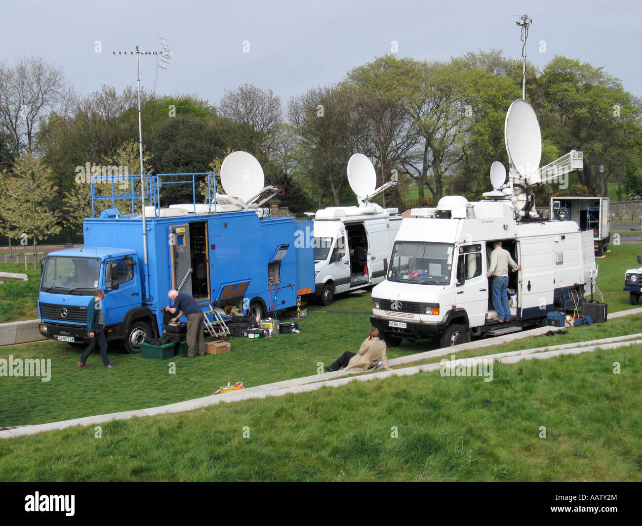 Bbc outside broadcast vans hi-res stock photography and images - Alamy
