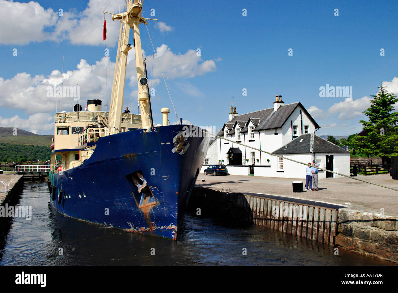 Ship in a lock at fort william scotland Stock Photo - Alamy
