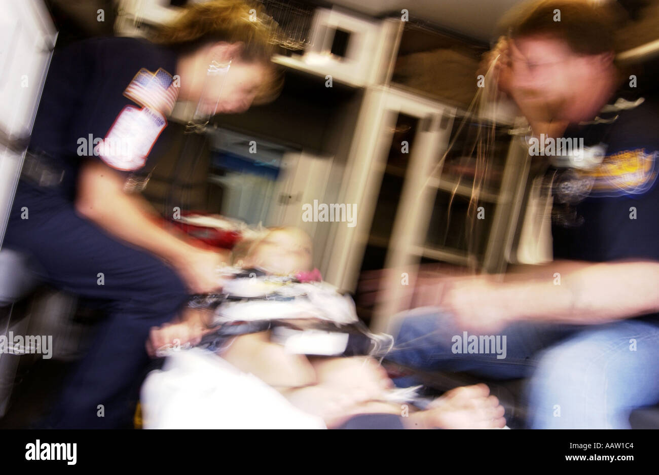 Female emts hi-res stock photography and images - Alamy