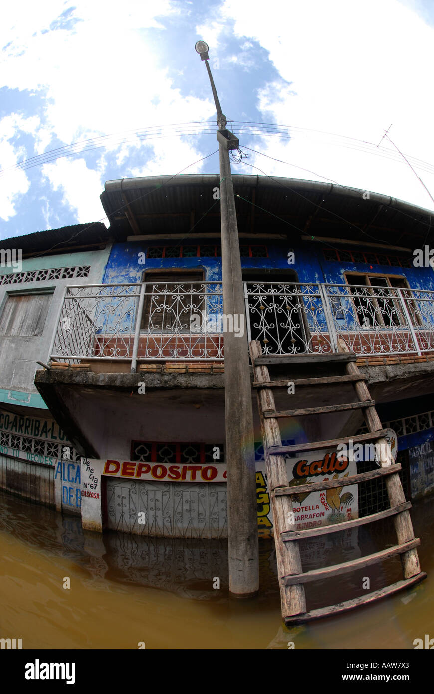 The floating village of Belen near Iquitos on the Amazon River in Peru ...