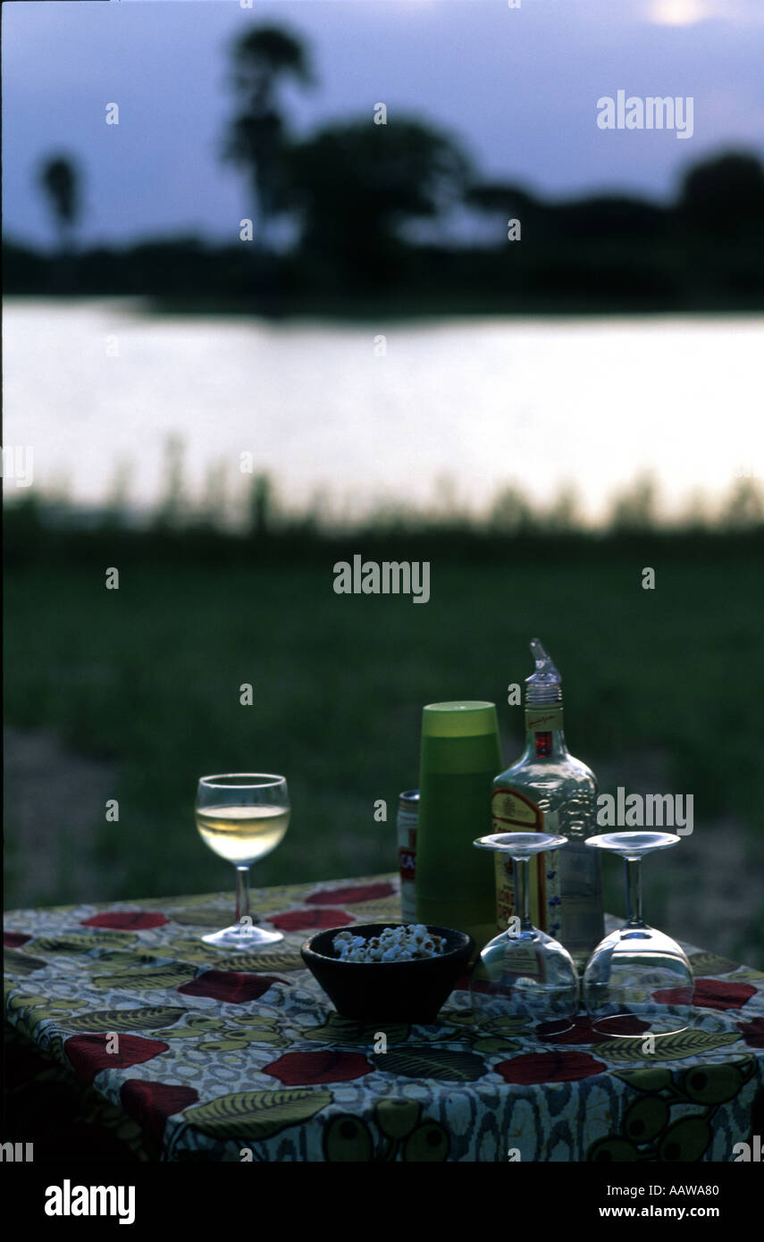 Sundowner cocktails hi-res stock photography and images - Alamy