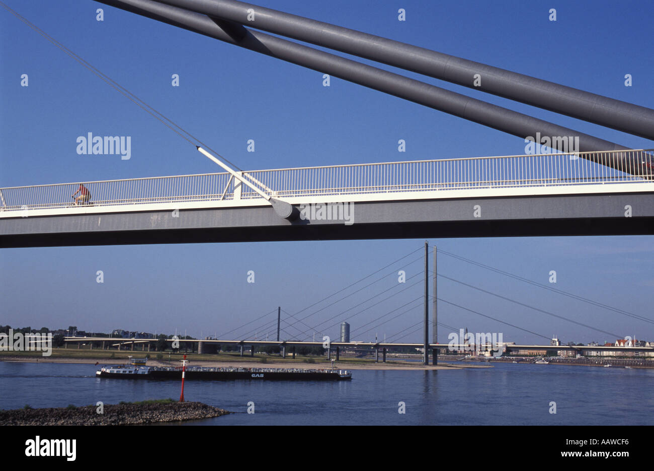 Bridge over rhine dusseldorf hi-res stock photography and images - Alamy
