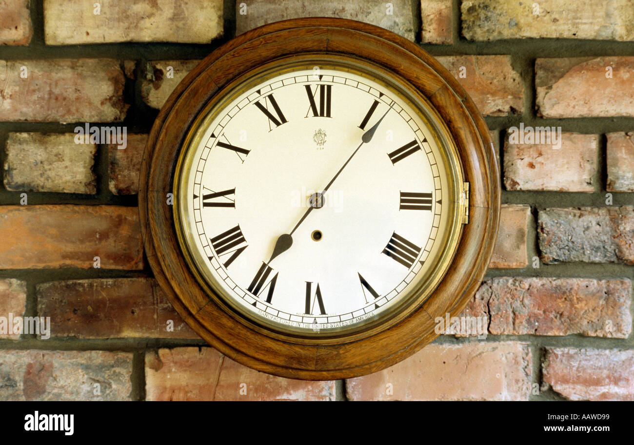 Clock 7 Pm Stock Photos & Clock 7 Pm Stock Images - Alamy