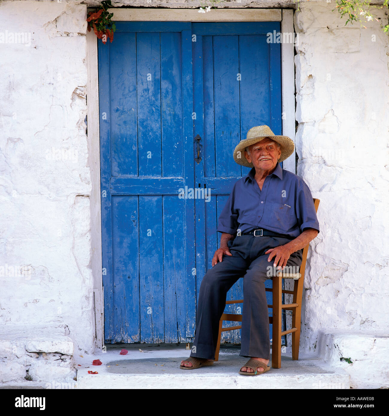 Elderly greek men hi-res stock photography and images - Alamy