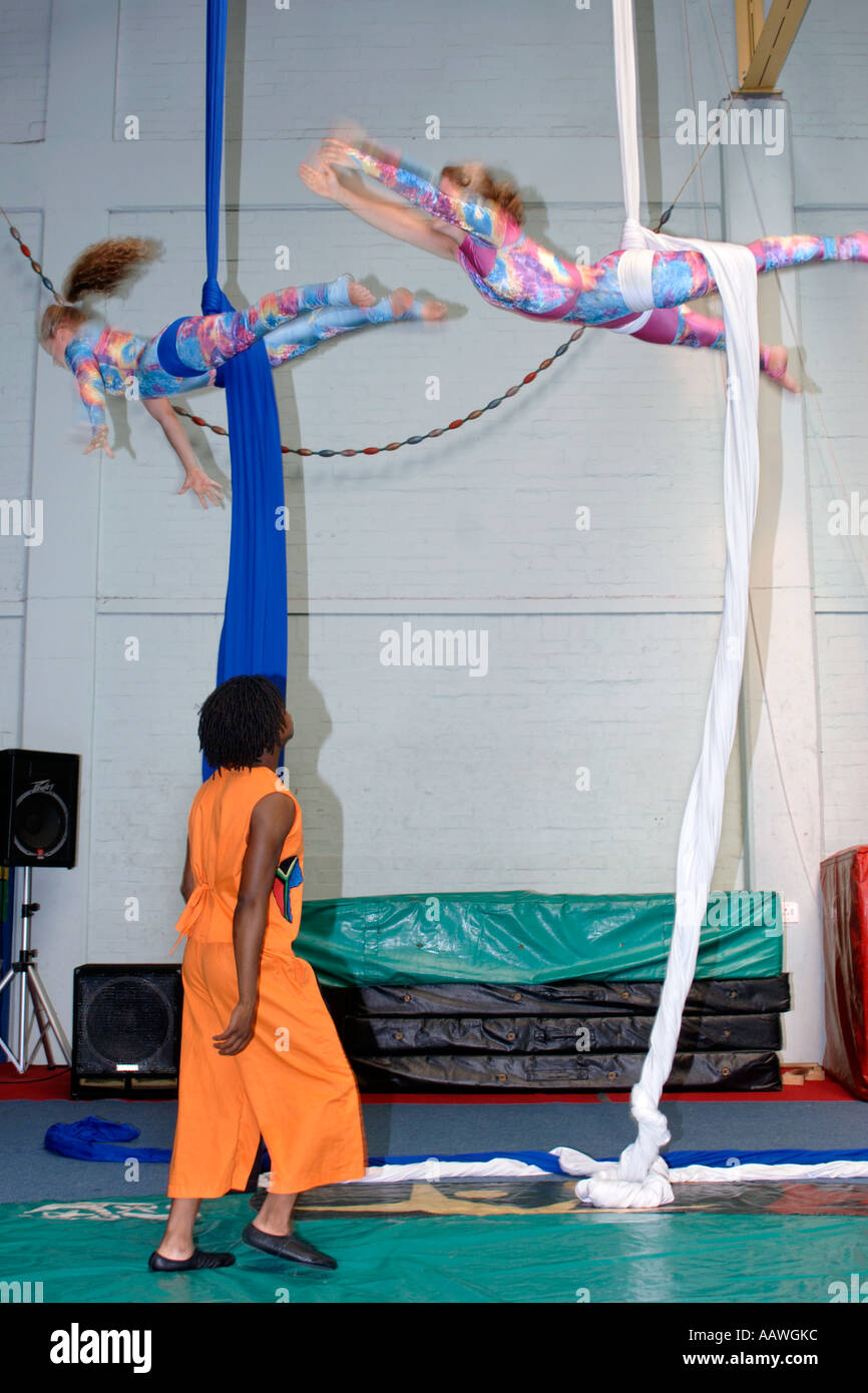 Acrobatic skill hi-res stock photography and images - Alamy