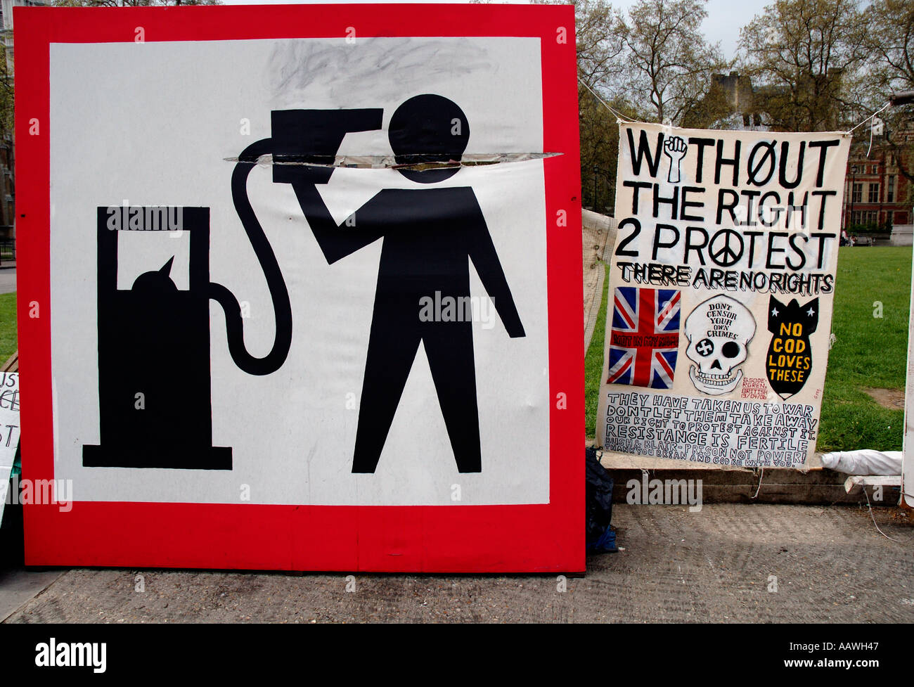 Placard protesting fuel consumption part of one man protest by Brian ...