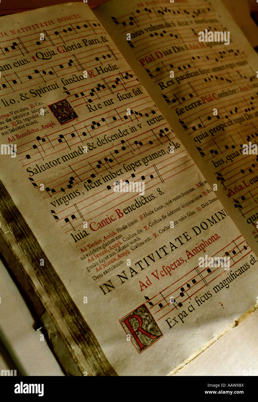 Sheet of music, old bible Stock Photo - Alamy