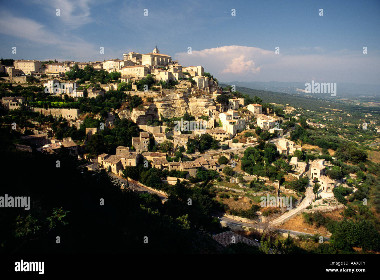 Hilltop village of Gordes in Provence France Stock Photo - Alamy