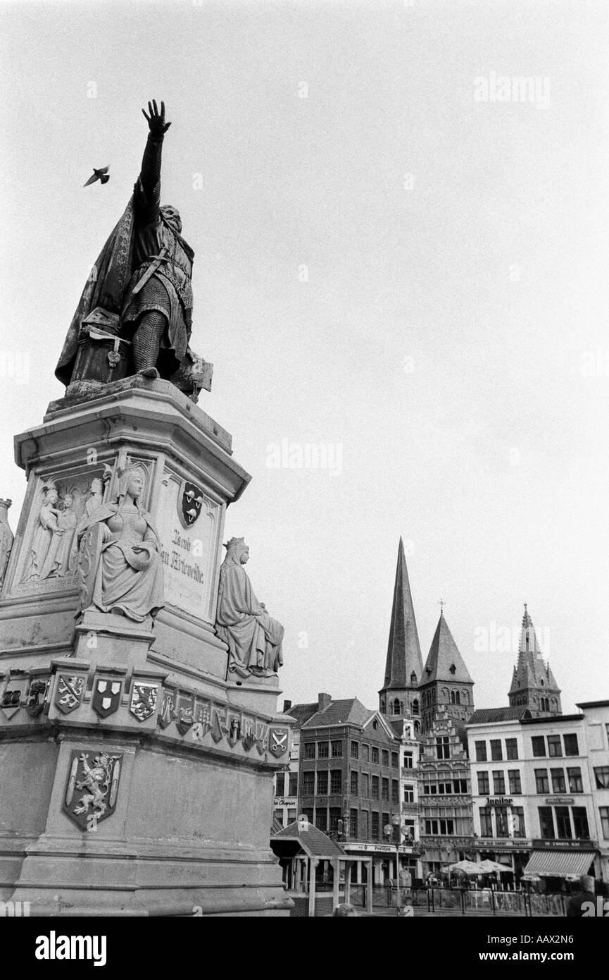 Statue jacob van artevelde Black and White Stock Photos & Images - Alamy