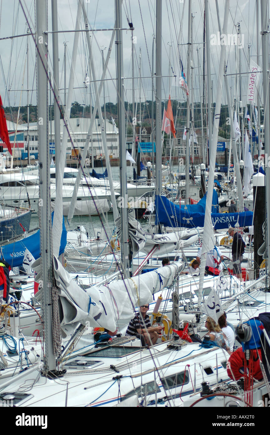 Cowes week 2005 hi-res stock photography and images - Alamy
