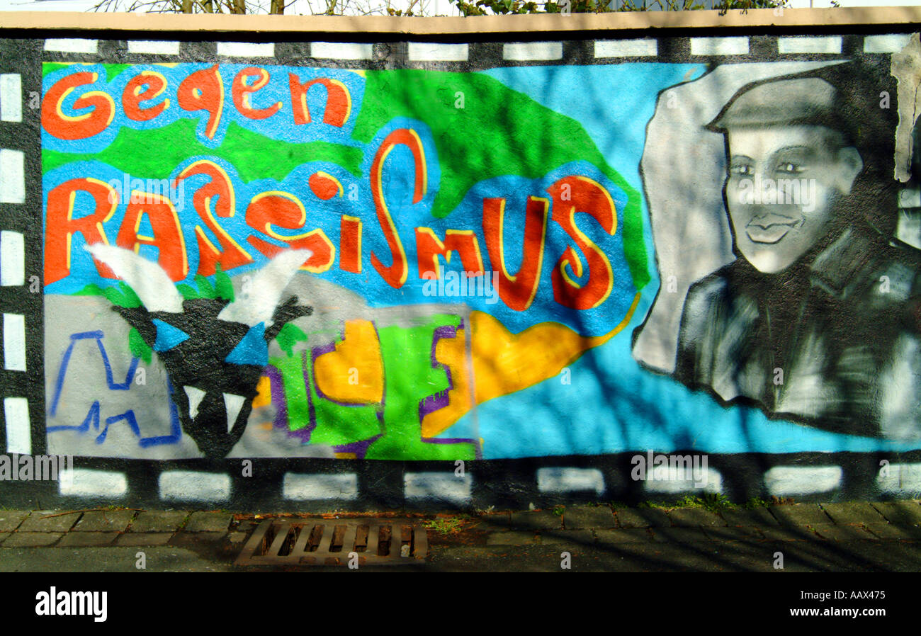 Anti racism mural hi-res stock photography and images - Alamy