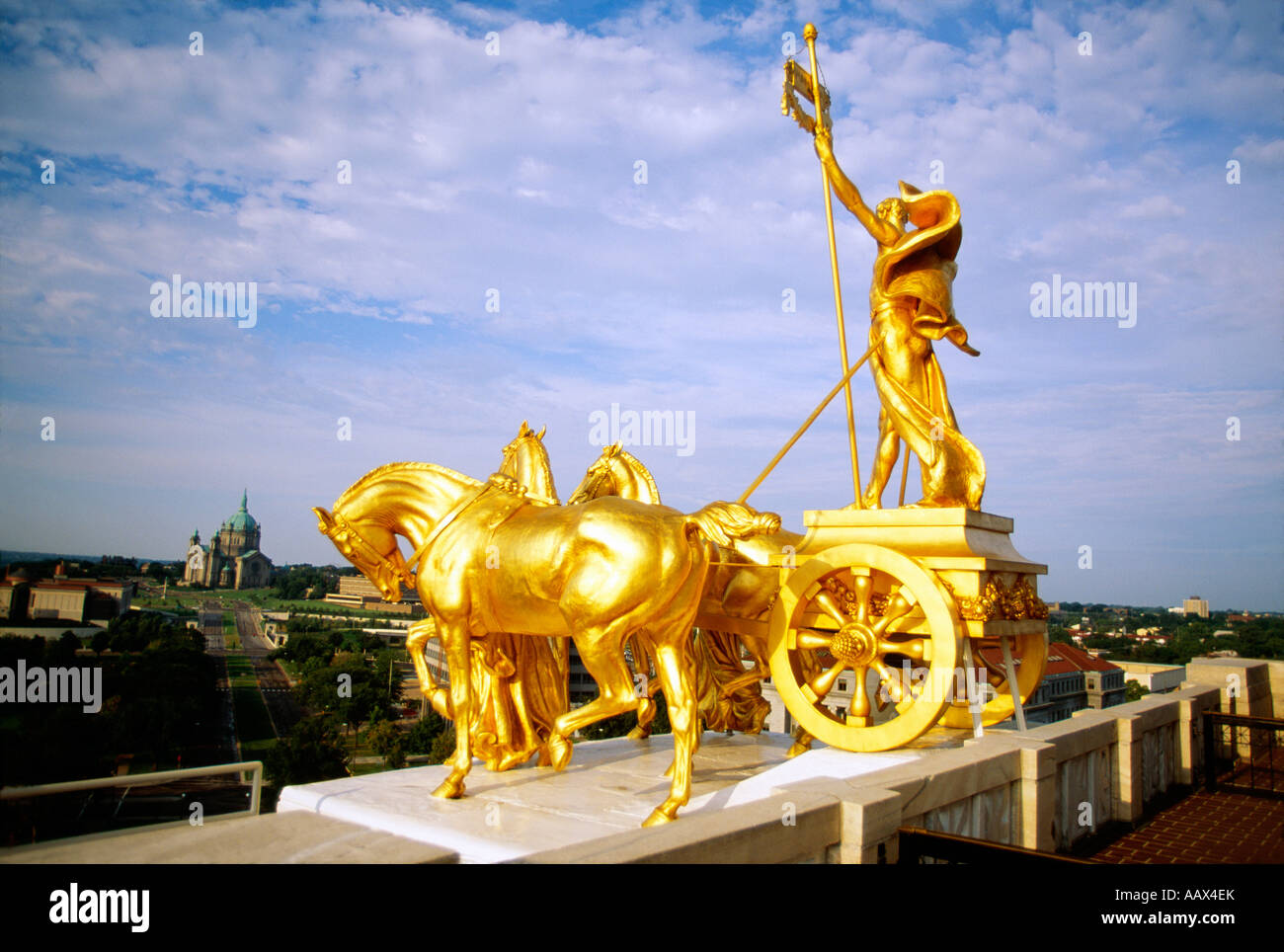 Statue horse state capitol building hi-res stock photography and images ...