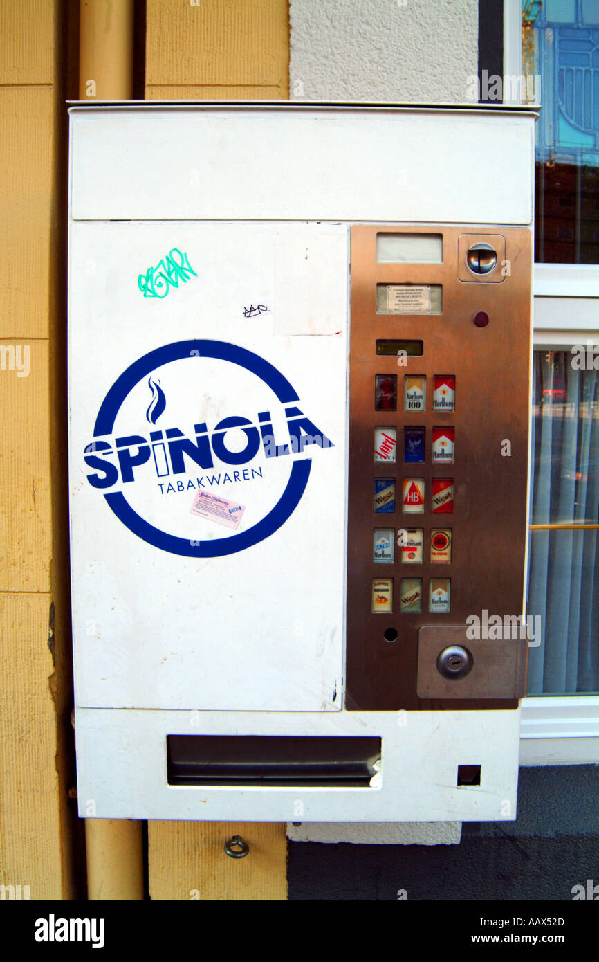 German cigarette vending machine hi-res stock photography and images ...