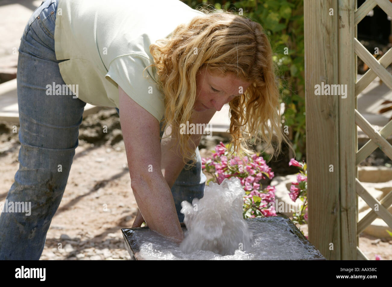 Charlie dimmock hi-res stock photography and images - Alamy