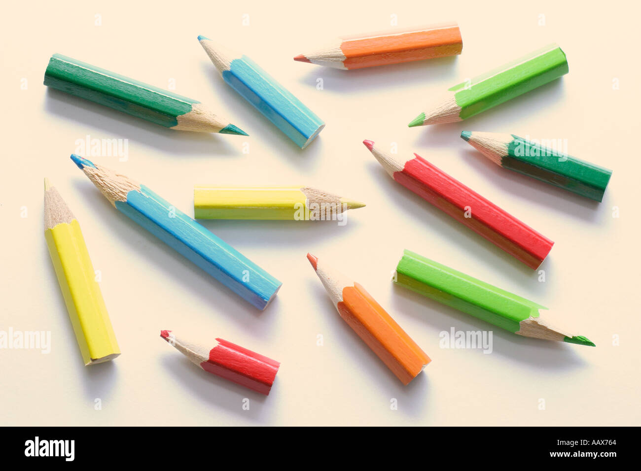 Short Colour Pencils Stock Photo - Alamy