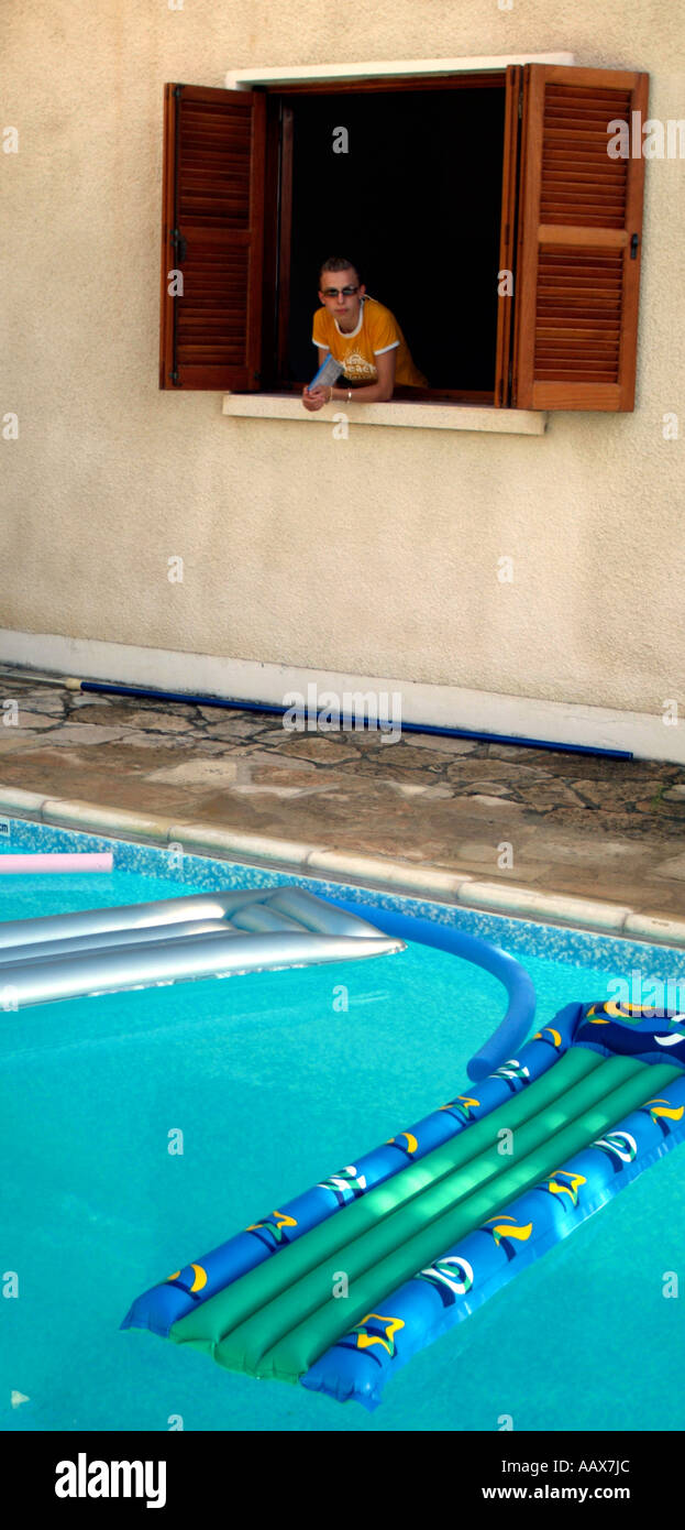 Airbed home hi-res stock photography and images - Alamy