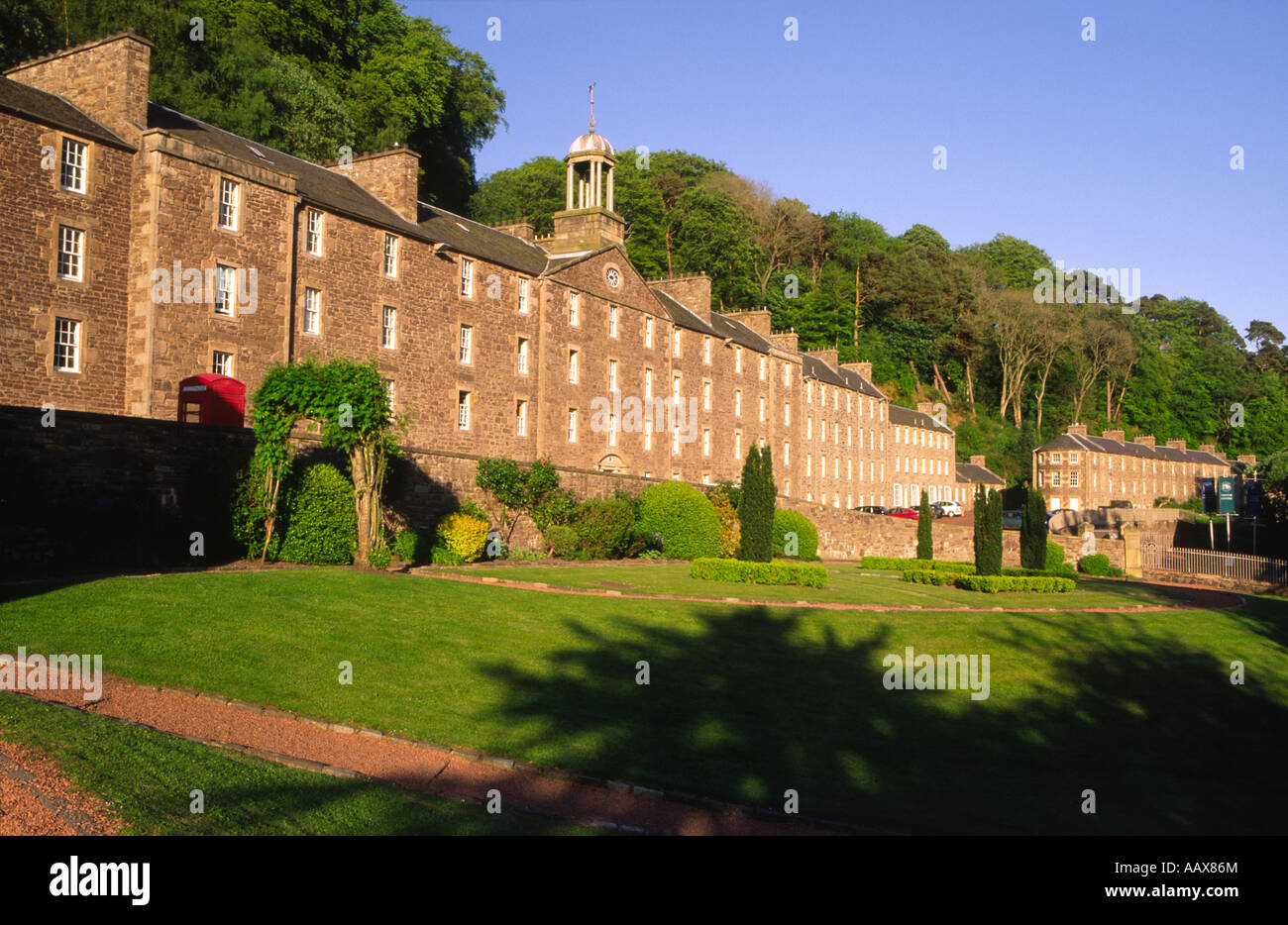 Workers at the mill at new lanark hi-res stock photography and images ...