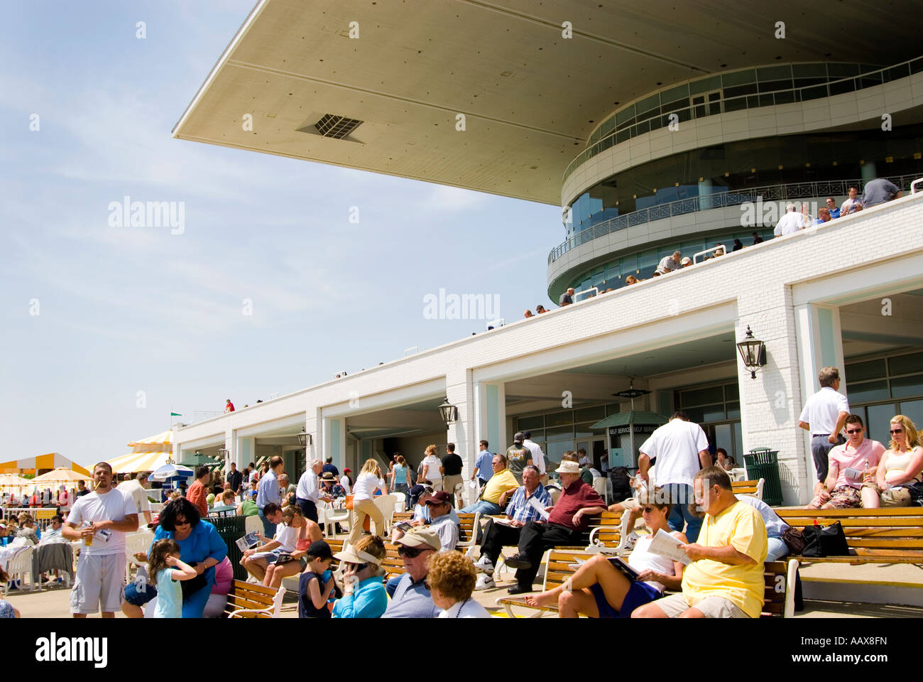 Arlington Park Racetrack Grandstand Stock Photo - Alamy