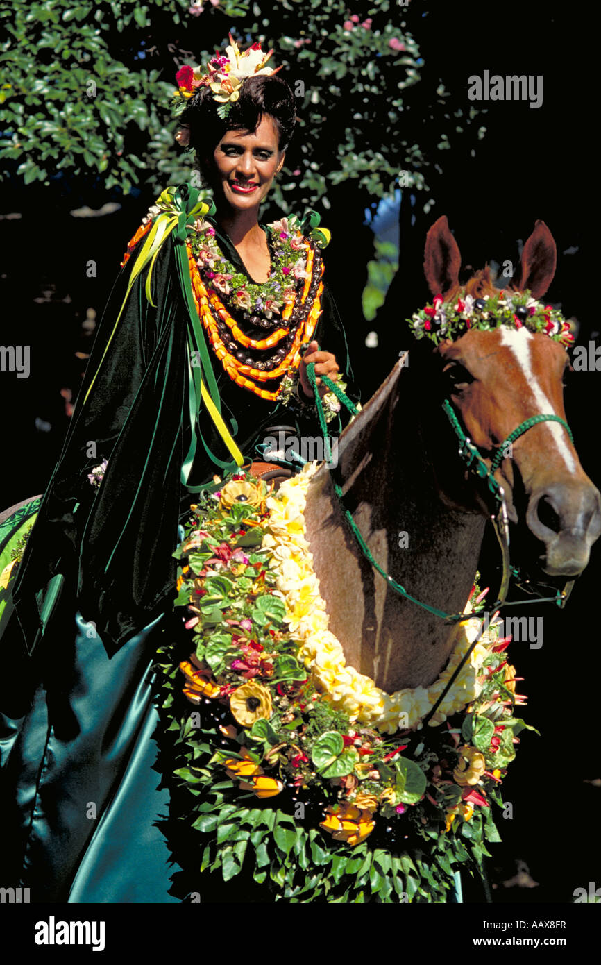 Elk214 1667 Hawaii Oahu Waikiki Aloha Week Parade Hawaiian cowgirl ...