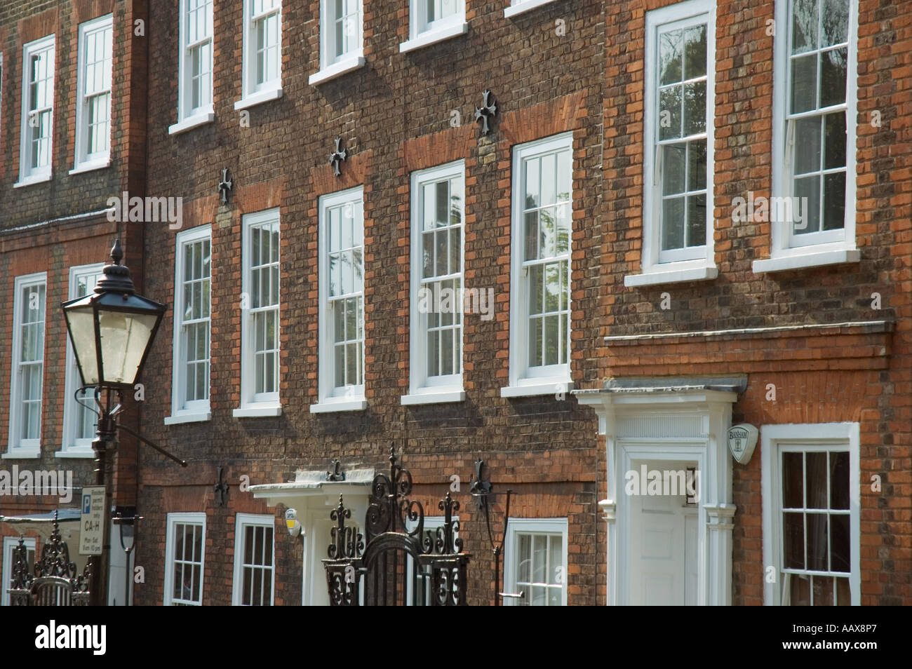 London row houses hi-res stock photography and images - Alamy