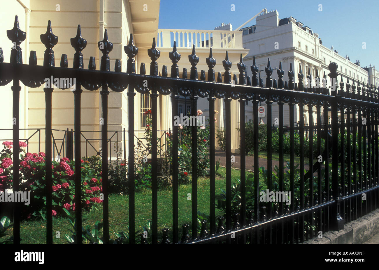 Belgravia garden square london hi-res stock photography and images - Alamy