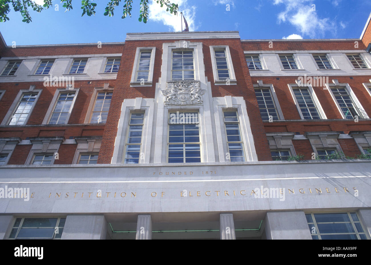 Institution of Electrical Engineers, Embankment, London UK Stock Photo ...