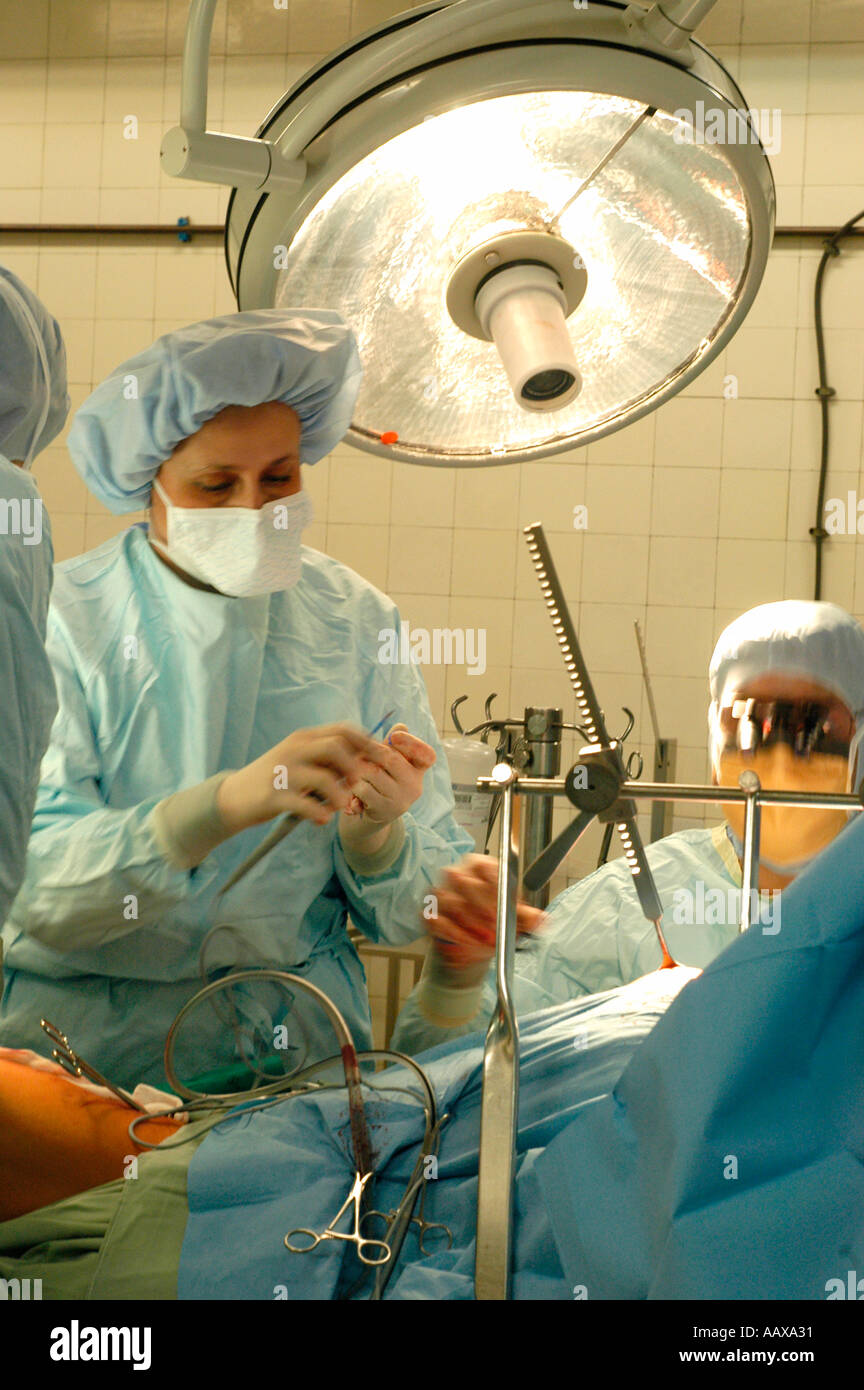 medicine surgeon do cardiology surgery doctors anesthesiologist patient ...