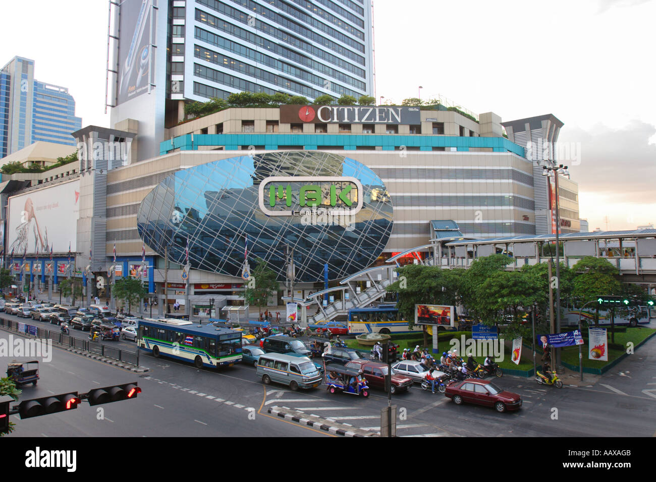 Mbk shopping centre mall bangkok thailand hi-res stock photography and ...