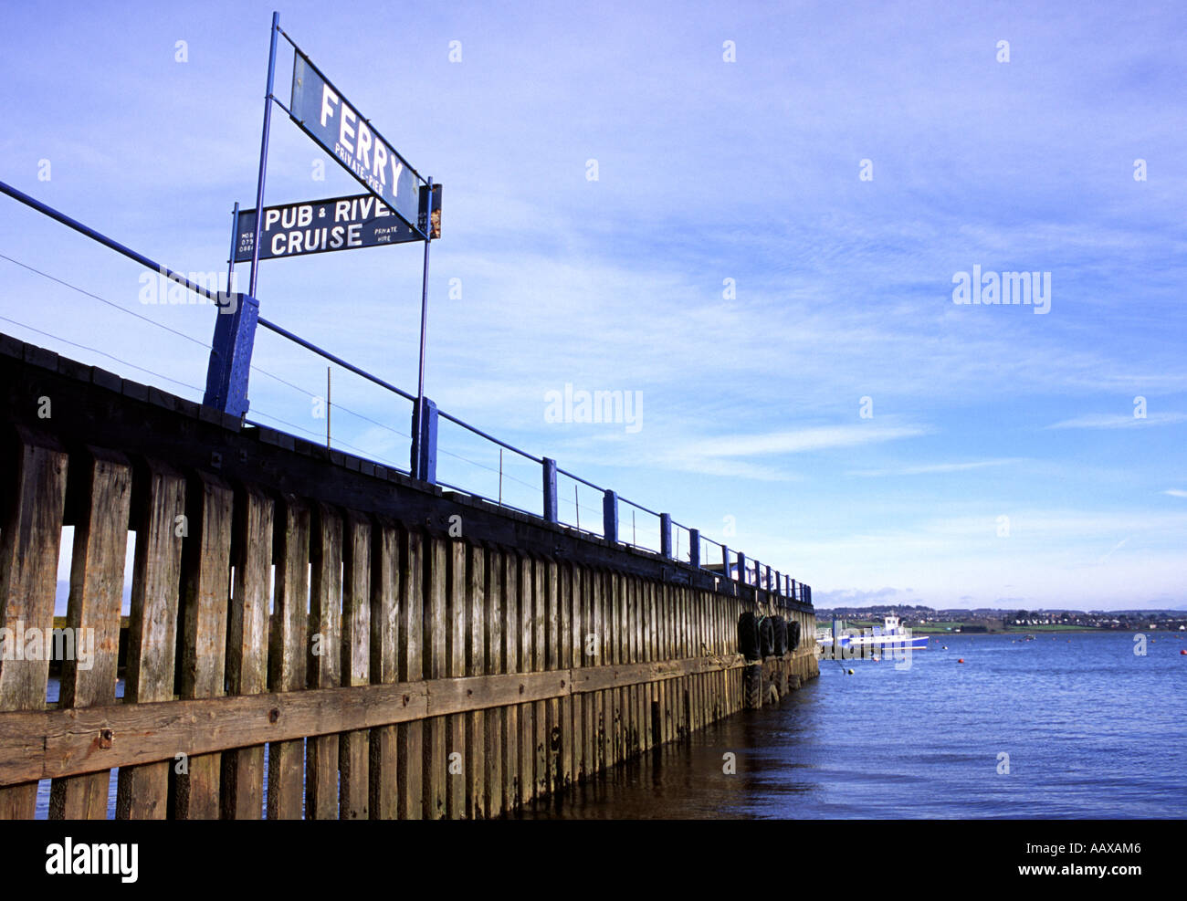 Starcross hi-res stock photography and images - Alamy