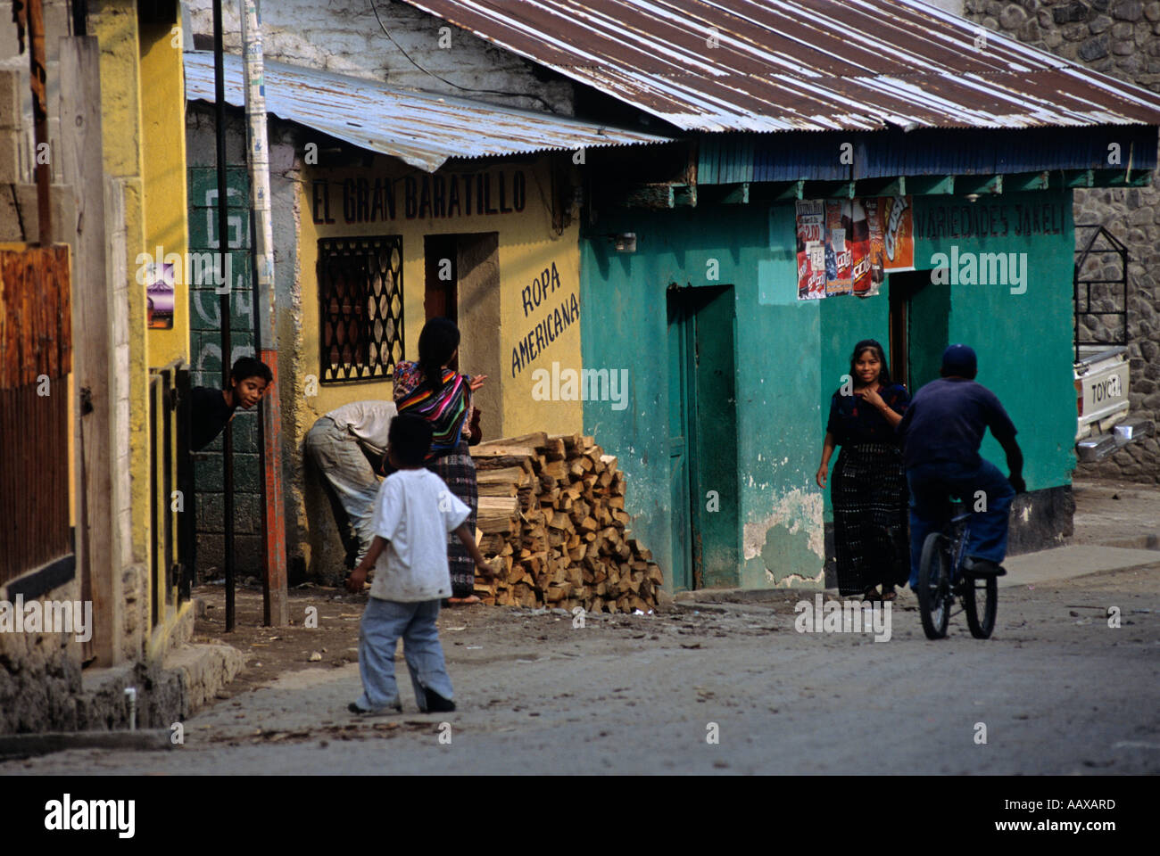 Rural guatemala village poverty hi-res stock photography and images - Alamy