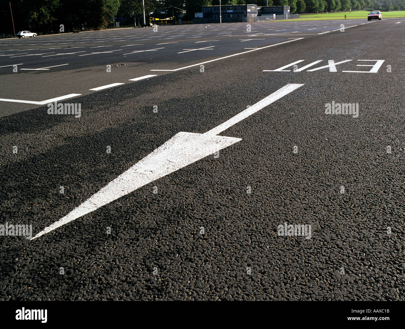 Traffic flow arrow hi-res stock photography and images - Alamy