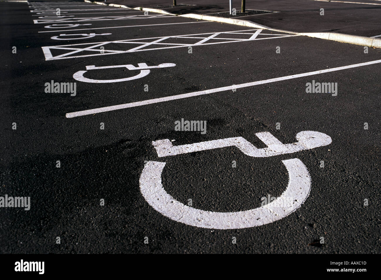 Disabled parking bays spaces hi-res stock photography and images - Alamy