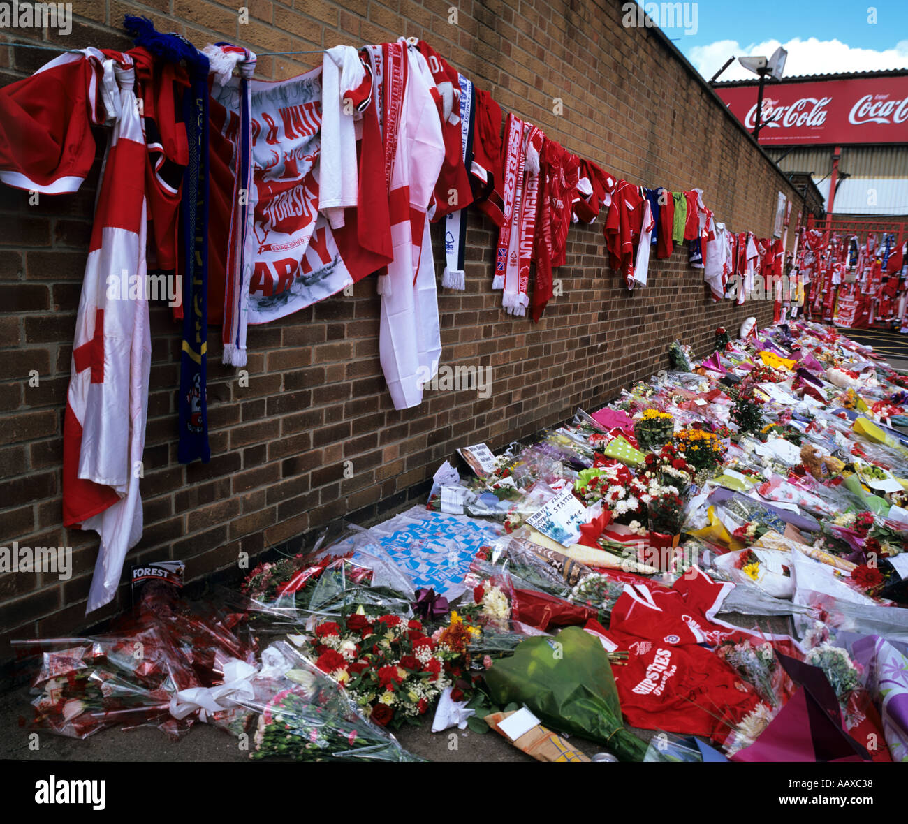 Brian Clough Tributes City Ground Nottingham Forest Stock Photo - Alamy