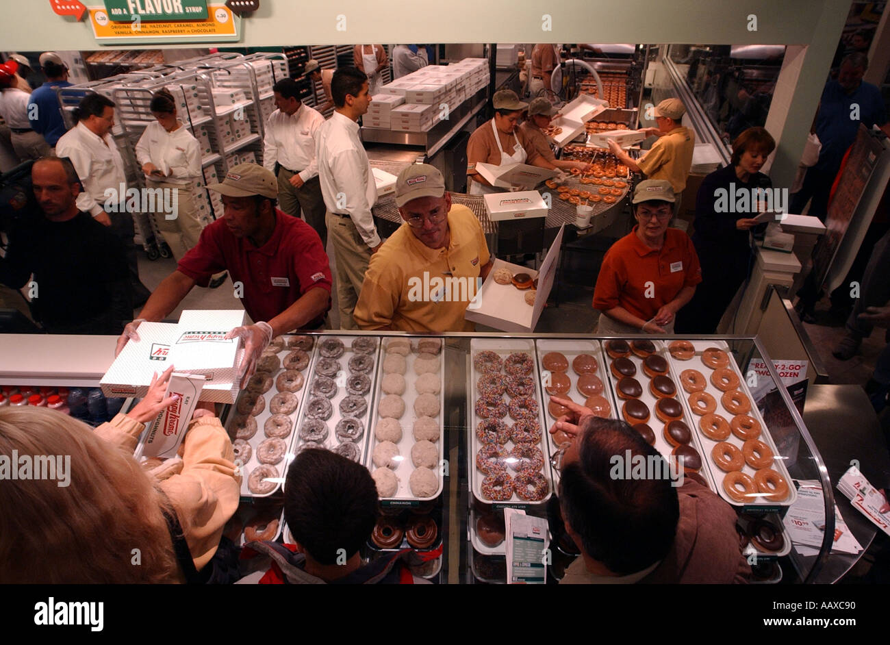 Krispy Kreme doughnuts chain store Stock Photo - Alamy