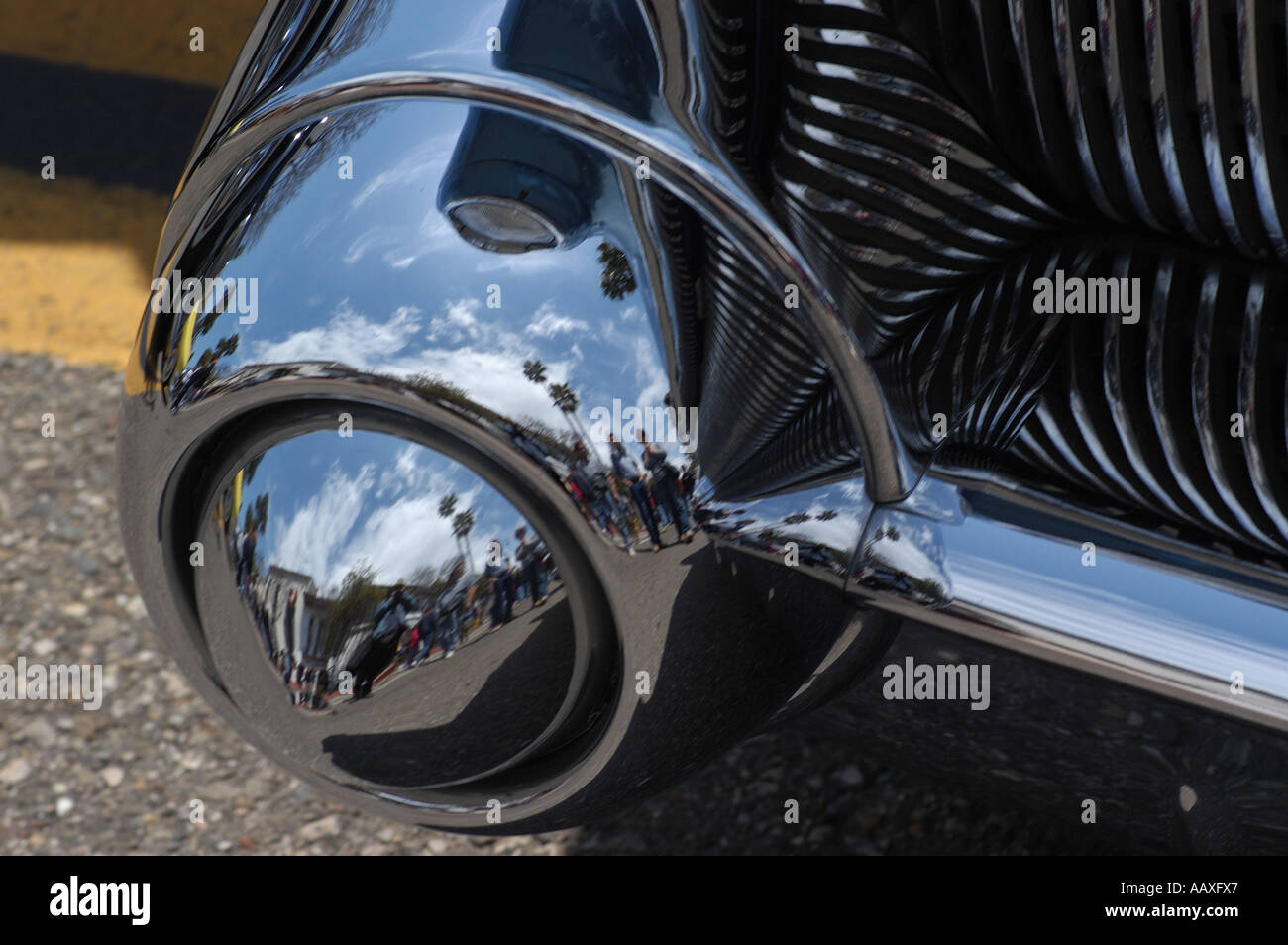 Chrome reflections hi-res stock photography and images - Alamy