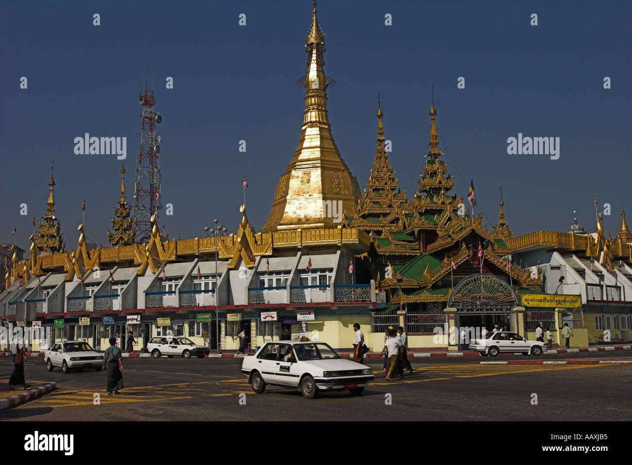 MYANMAR Yangon Sule Pagoda Stock Photo - Alamy