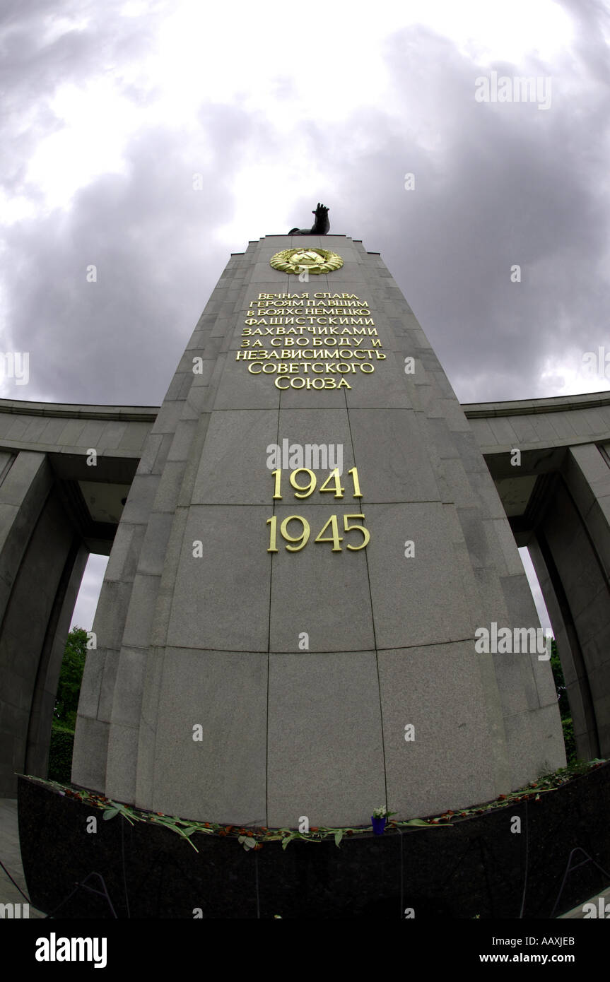 soviet war memorial Stock Photo - Alamy