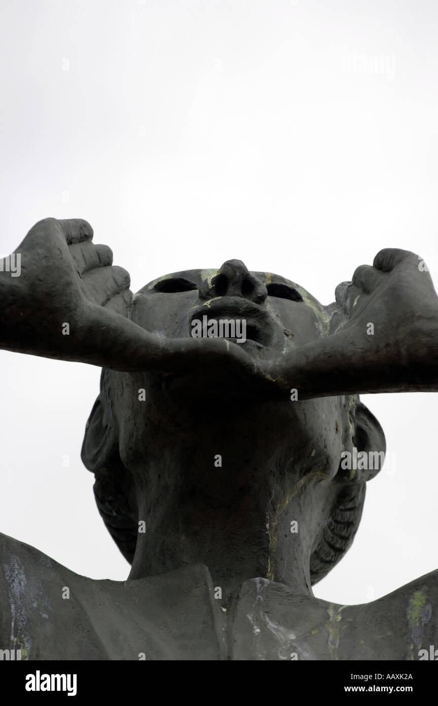 Screaming statue berlin hi-res stock photography and images - Alamy