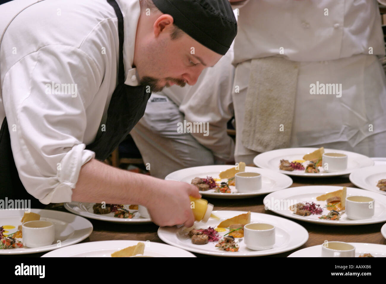 Plating up hi-res stock photography and images - Alamy