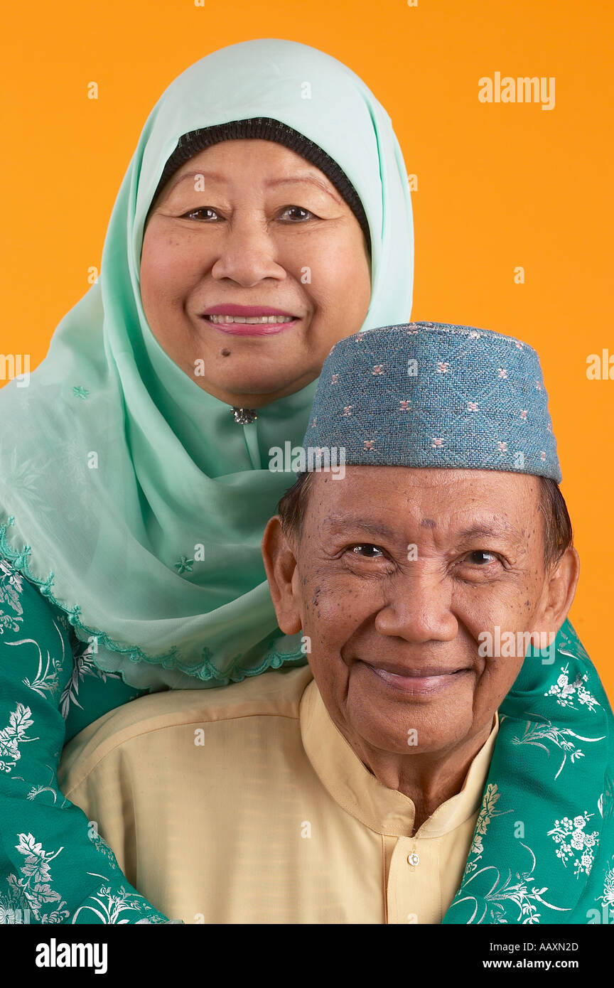 Malay couple hi-res stock photography and images - Alamy
