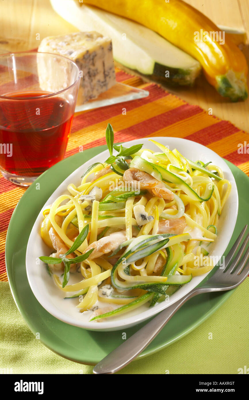 Linguine with Courgette and Cheese Sauce Stock Photo - Alamy