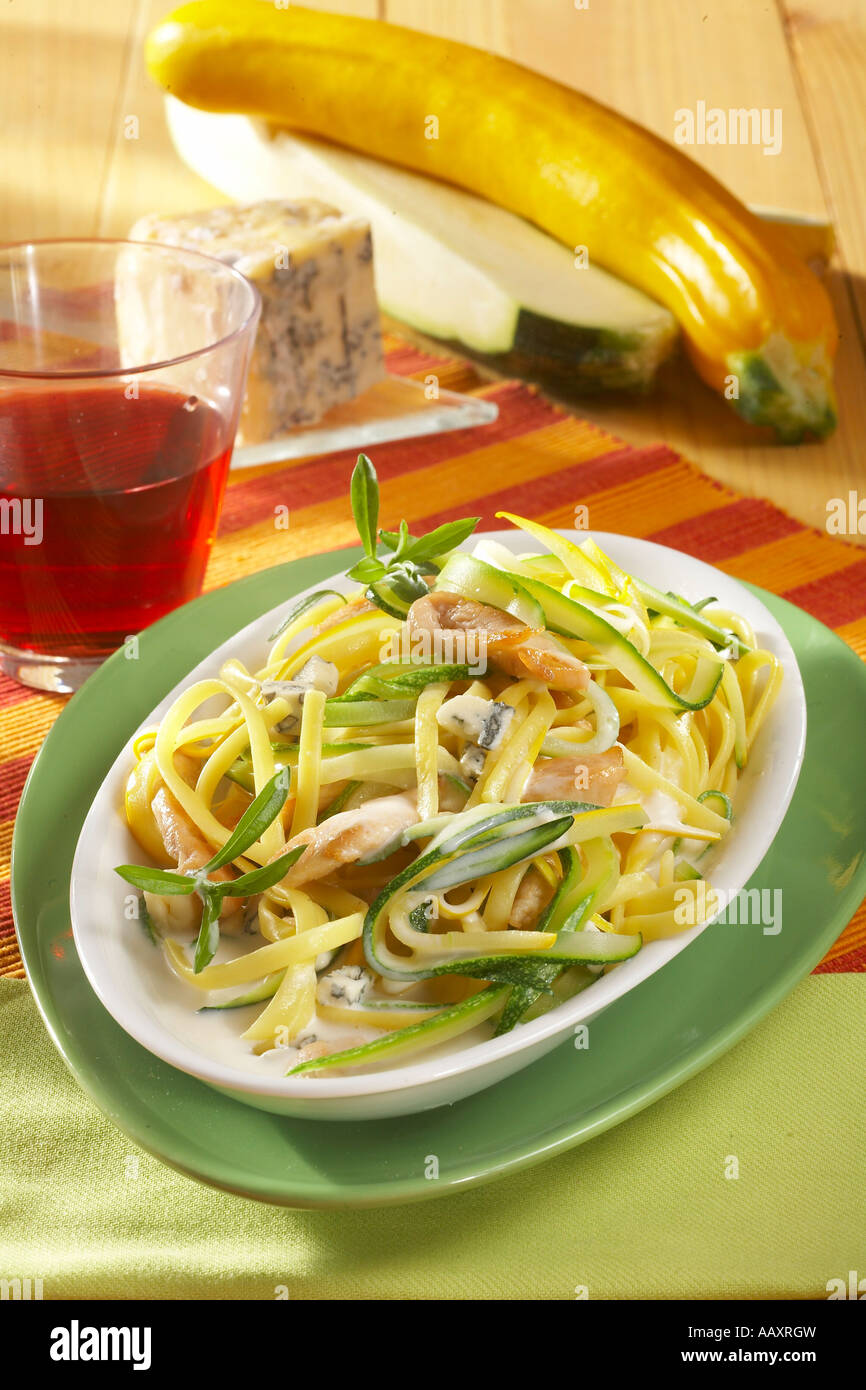 Linguine with Courgette and Cheese Sauce Stock Photo - Alamy
