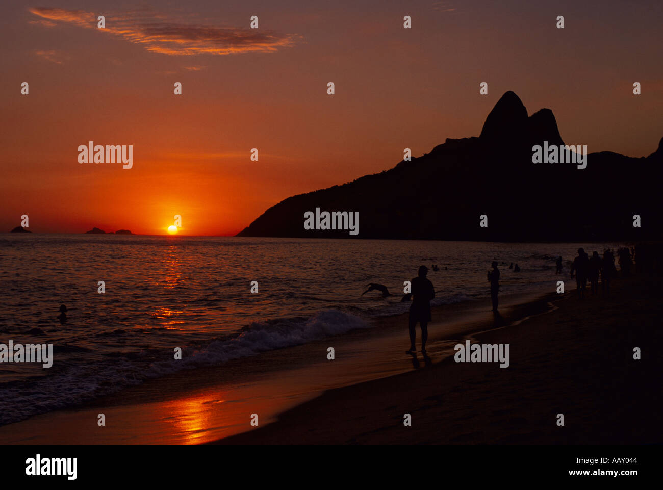 Ipanema beach sunset Rio de Janeiro Stock Photo - Alamy
