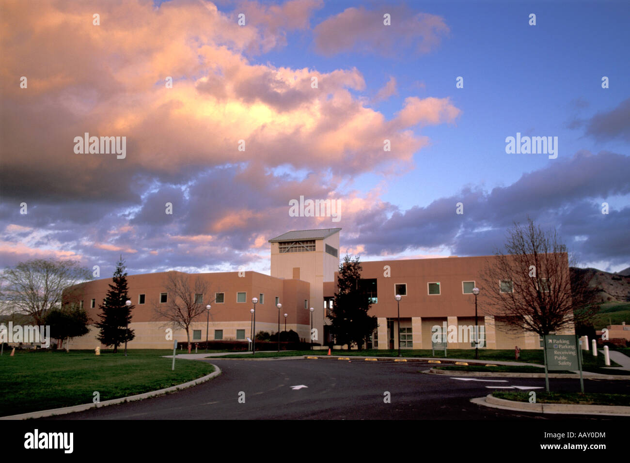 Cal State Hayward University school building at sunset with colorful ...