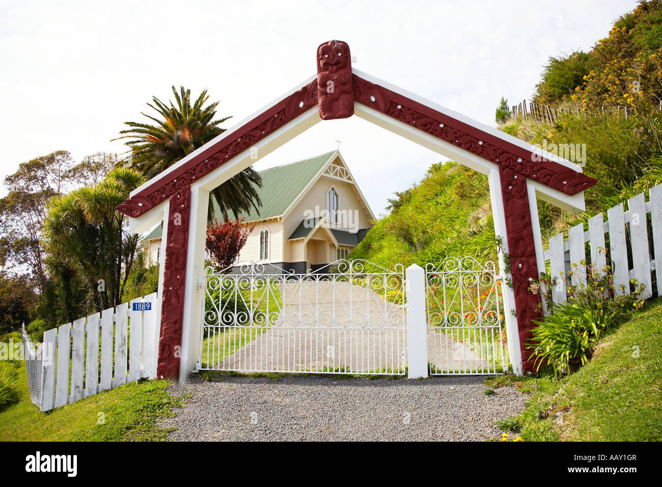 Maori entrance gate hi-res stock photography and images - Alamy